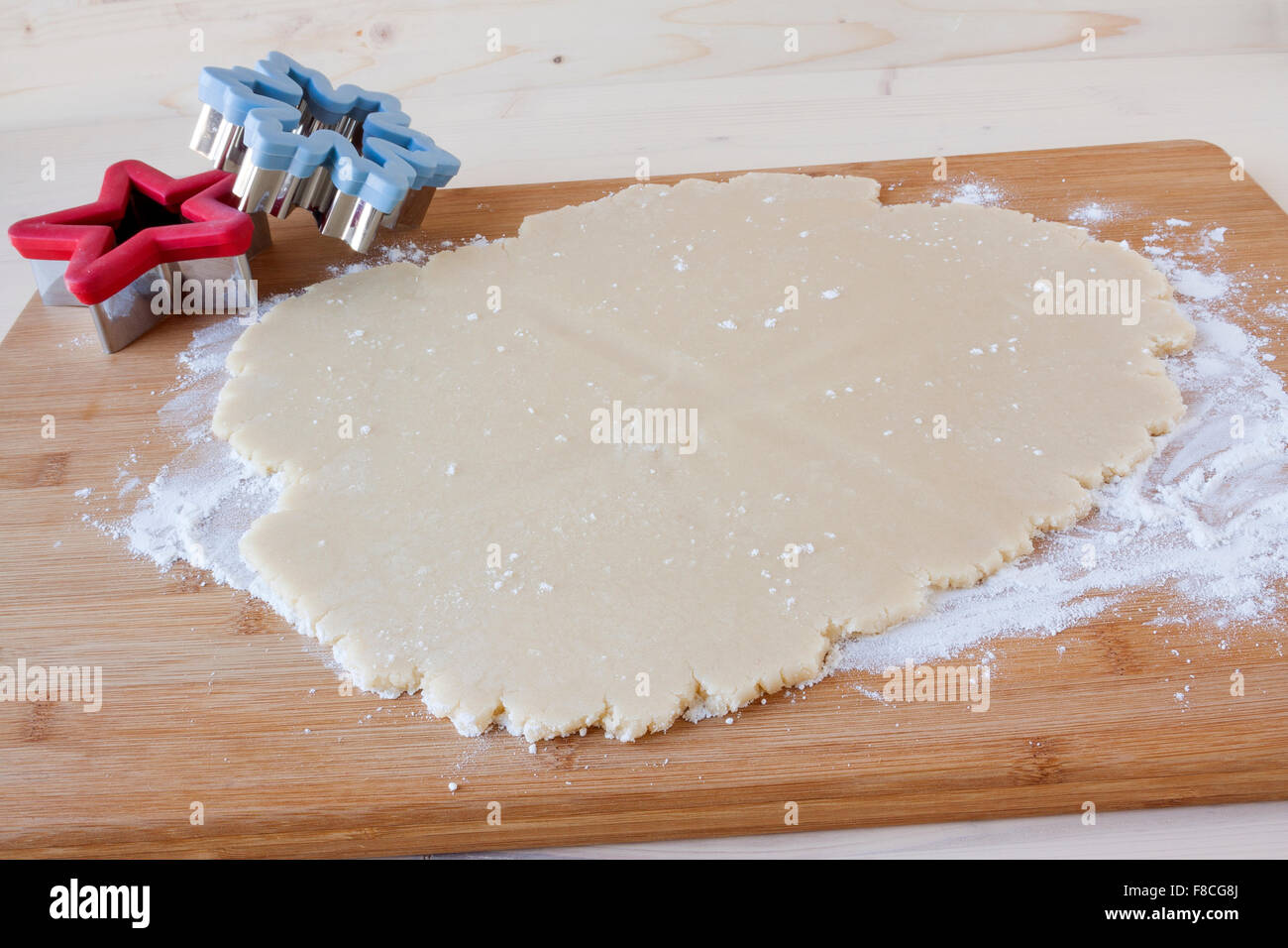 Raw cookie dough shapes hi-res stock photography and images - Alamy