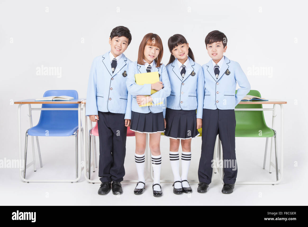 Elementary students at their desks hi-res stock photography and images ...