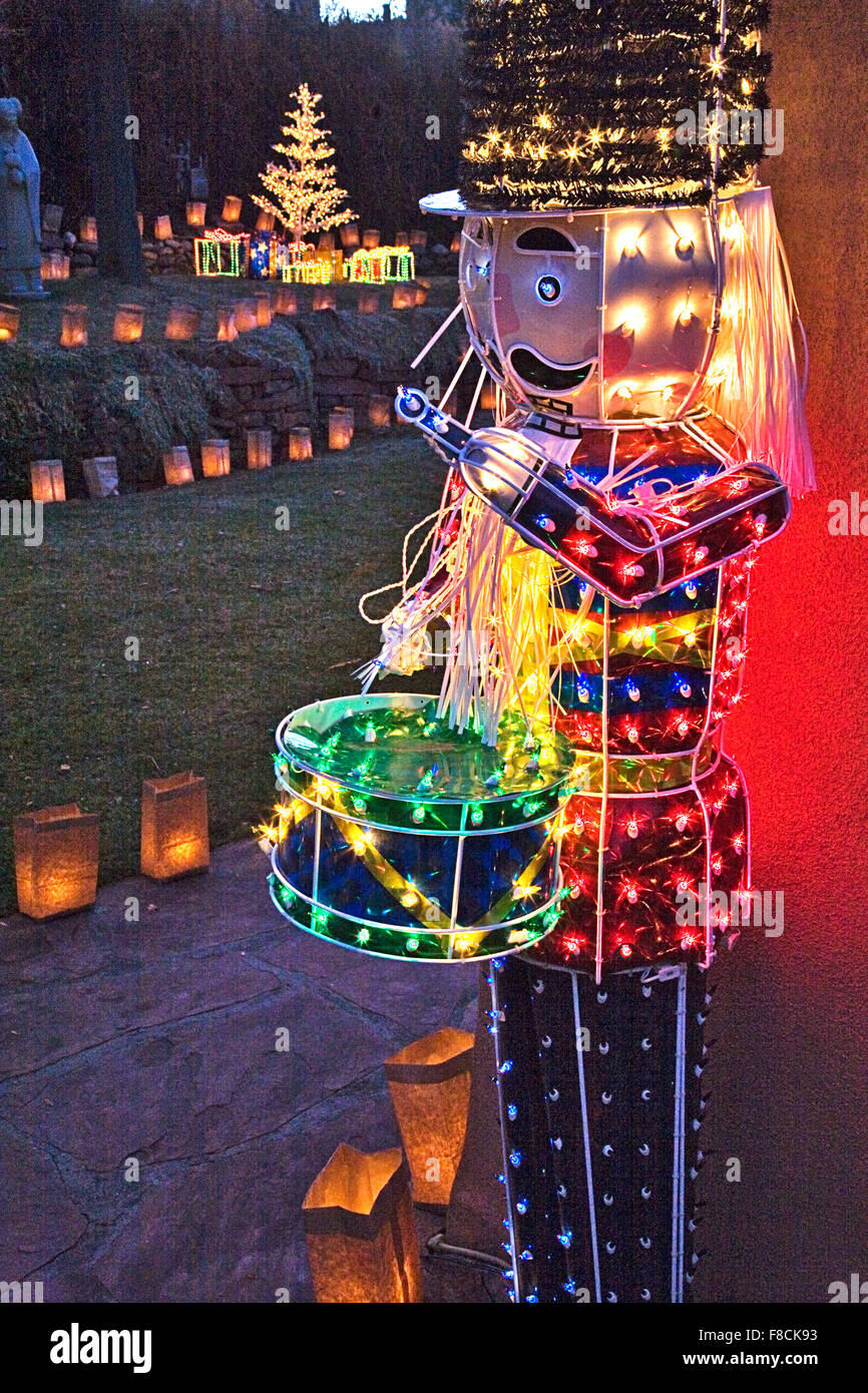 Faralitos and luminarias are traditional Christmas lights that decorate ...