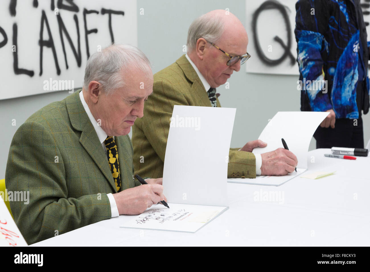 Gilbert white book hi-res stock photography and images - Alamy