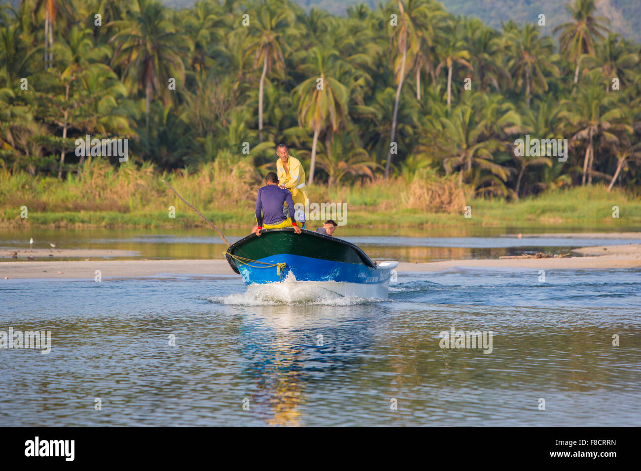 Fisher men boat hi-res stock photography and images - Alamy