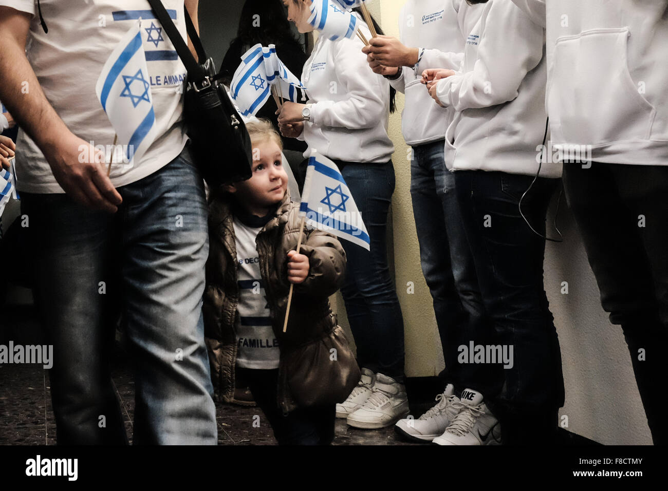 Ben-Gurion International Airport, Israel. 8th December, 2015. A young ...