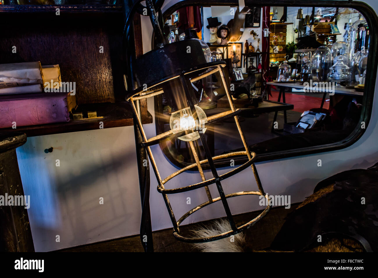 Edison lightbulbs hi-res stock photography and images - Alamy