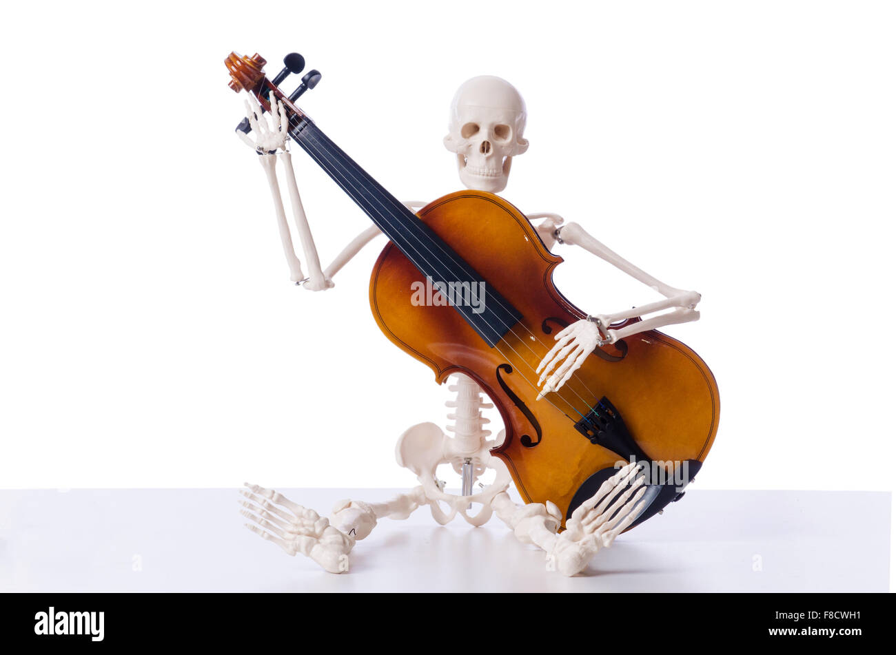 Fiddle playing skeleton hi-res stock photography and images - Alamy
