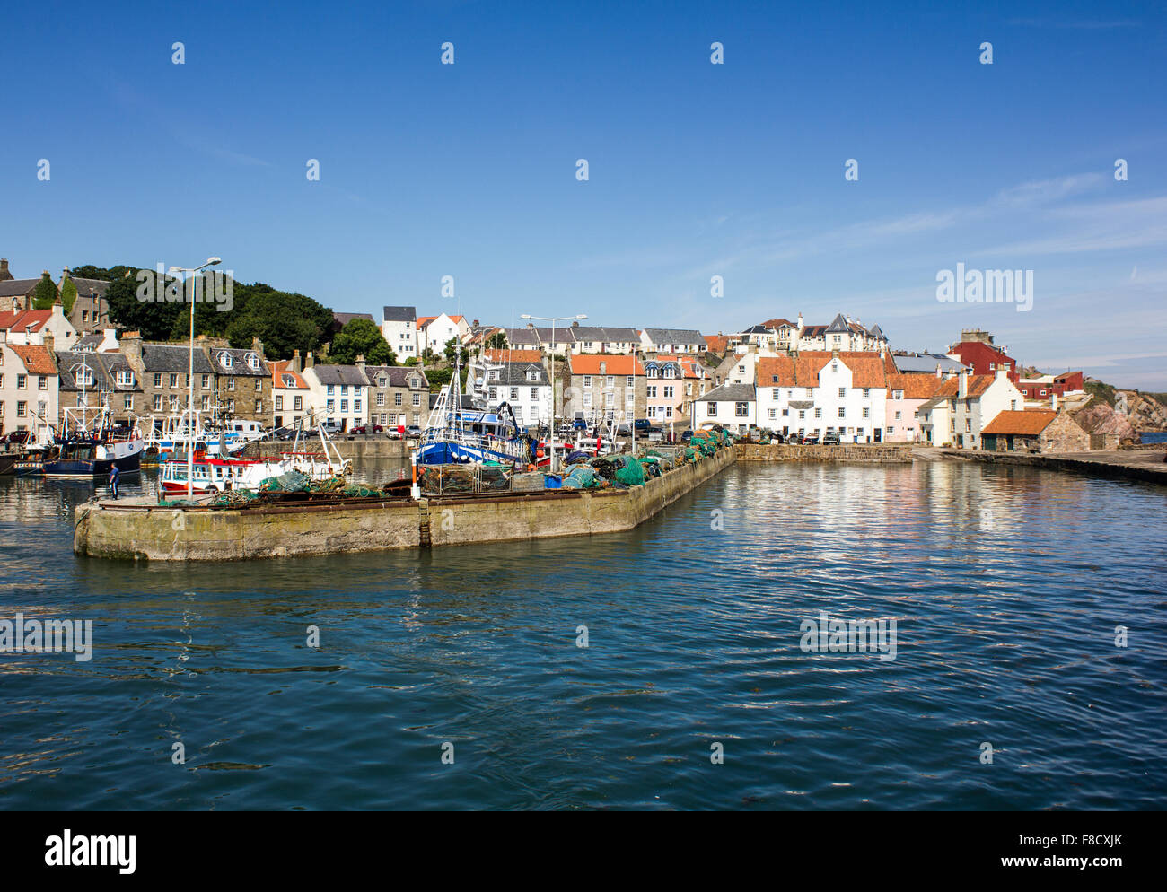 Pittenweem rocks hi-res stock photography and images - Alamy