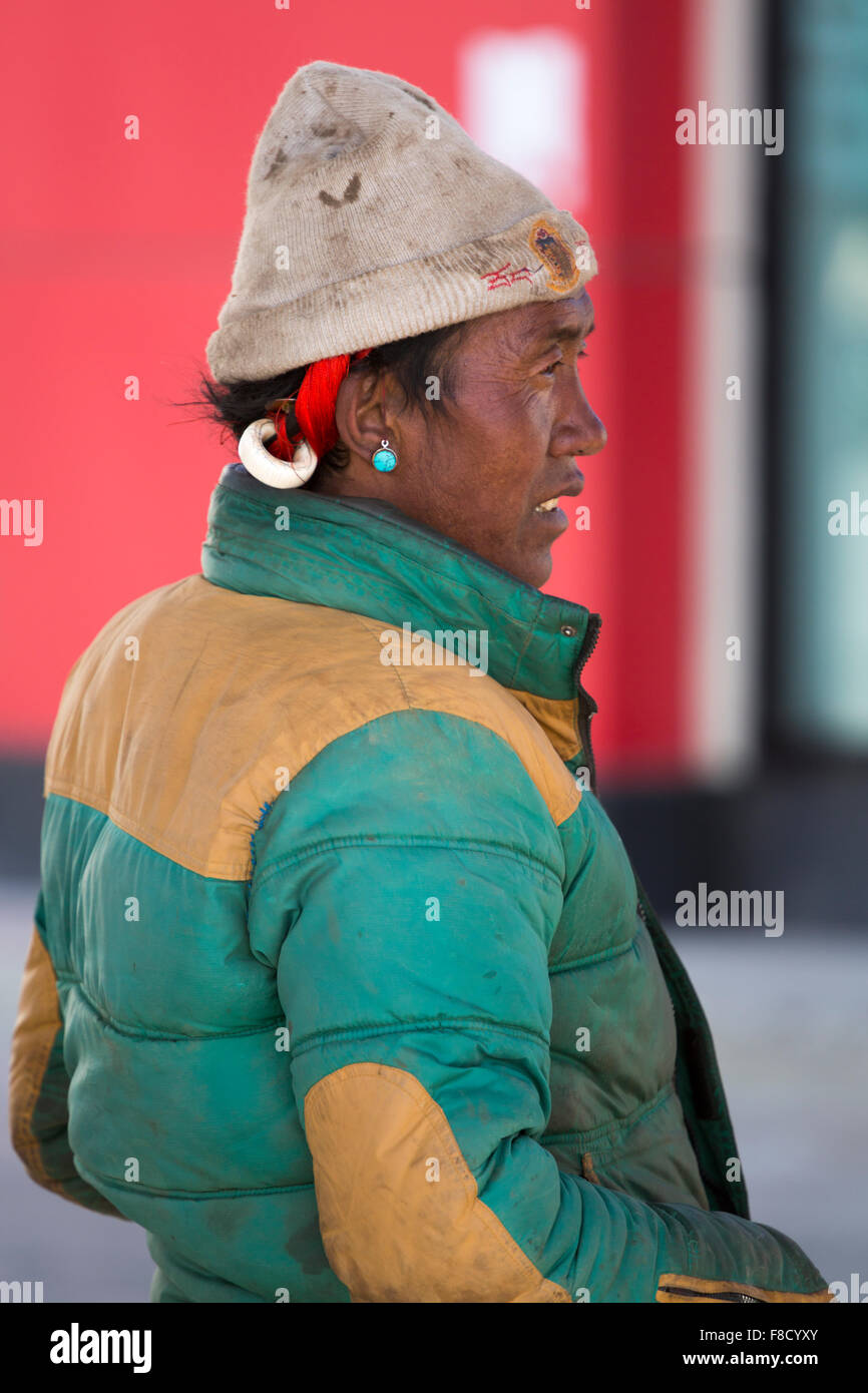 Tibetan sherpa hi-res stock photography and images - Alamy