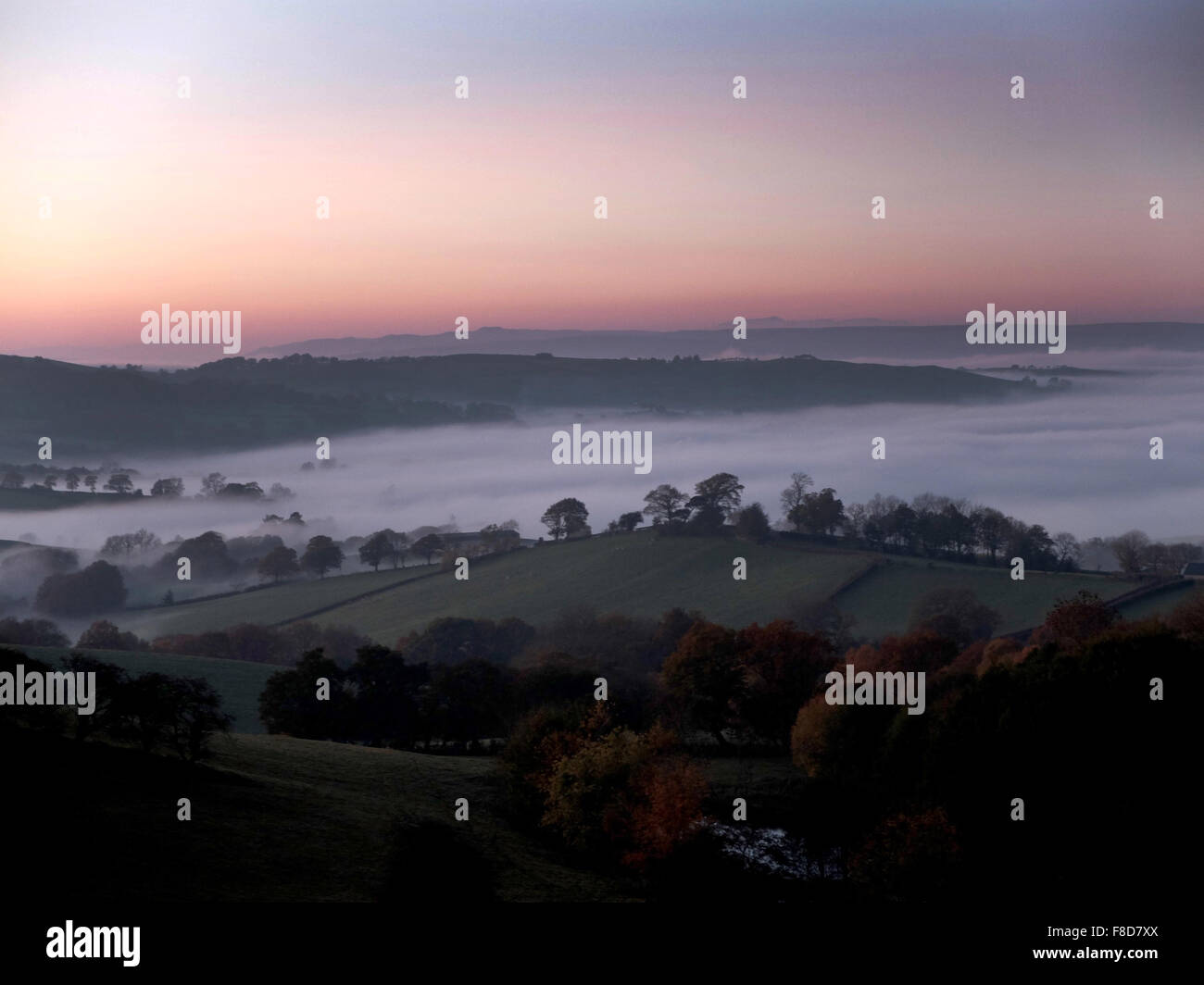 Misty weather wales hi-res stock photography and images - Alamy