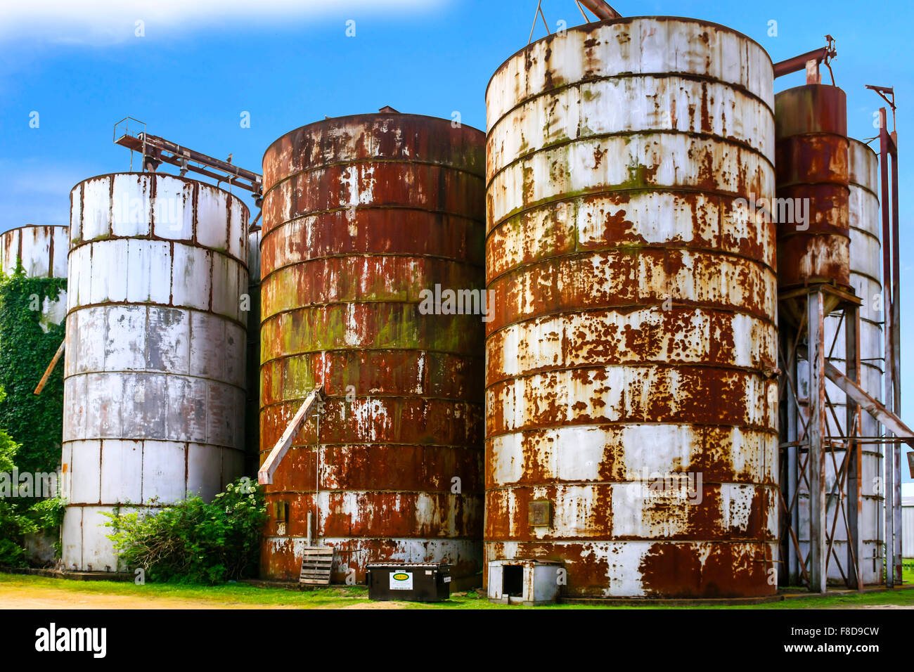 Old grain storage structure hi-res stock photography and images - Alamy