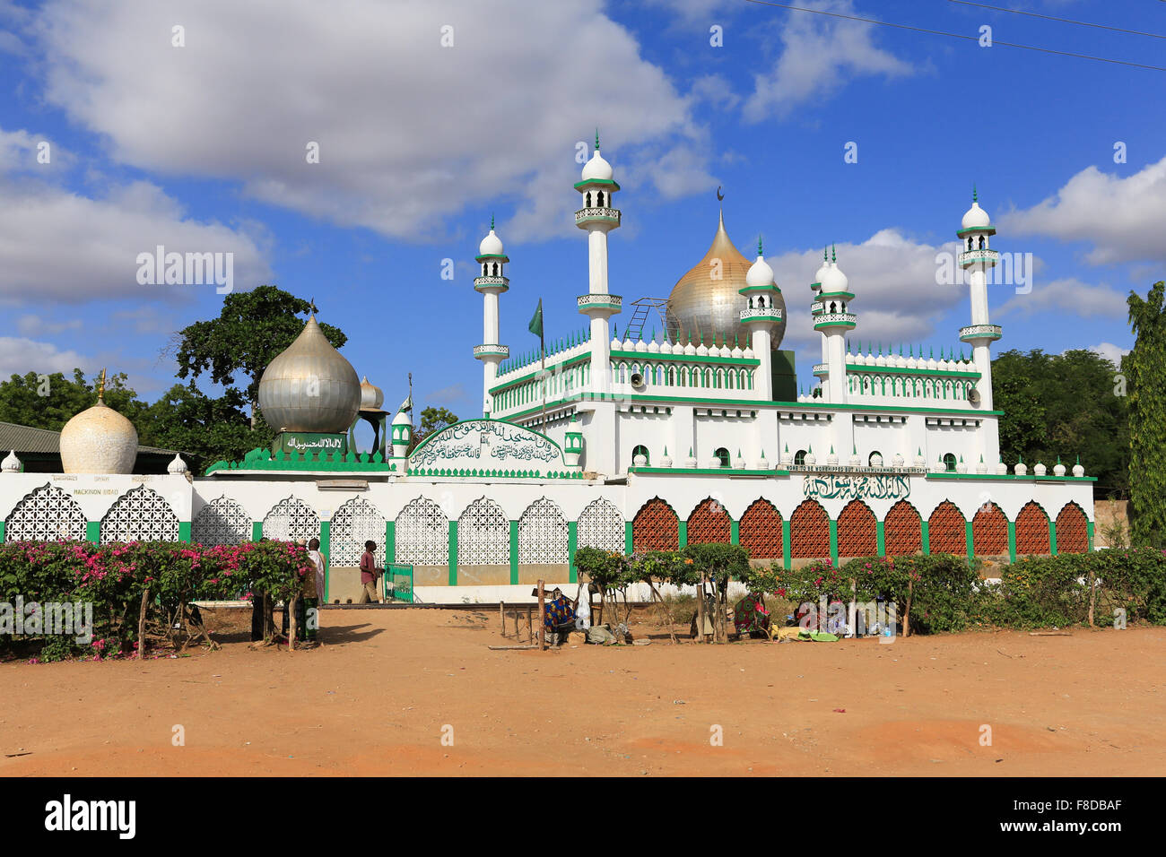 Mosque along Mombasa Road, Mackinnon Road, Kenya, Africa Stock Photo ...