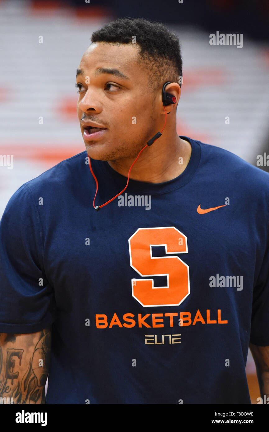 Syracuse, New York, USA. 8th Dec, 2015. Syracuse Orange center DaJuan ...