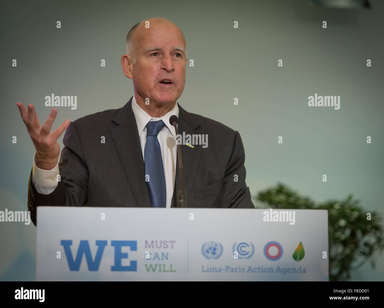 Paris, France. 08th Dec, 2015. U.S. Governor Edmund G. Brown Jr. of ...