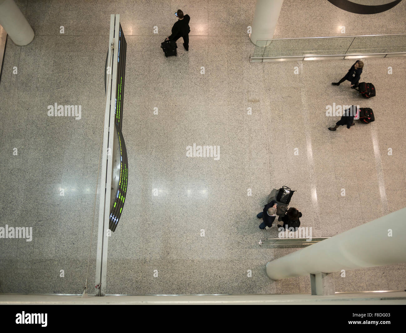 Terminal arrival baggage hi-res stock photography and images - Alamy