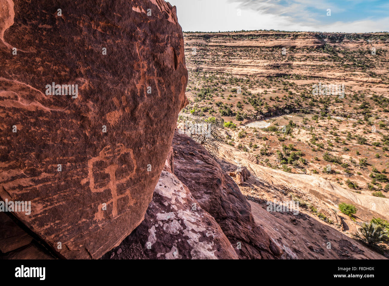 Ancestral Puebloan petroglyphs, Ancient rock art, Souhtern Utah ...