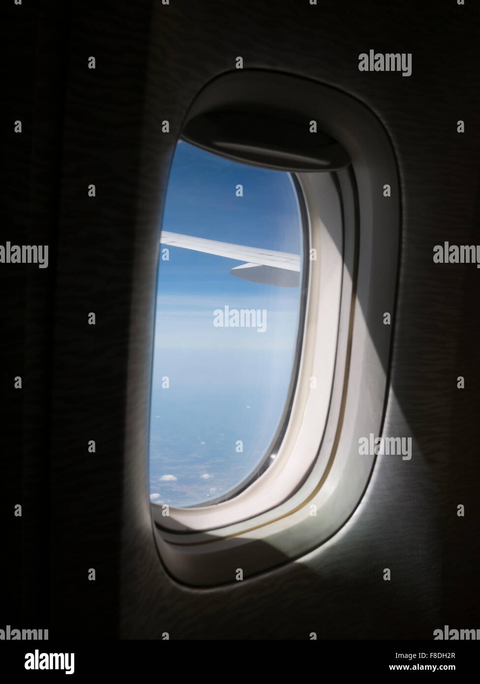 Aircraft window seat view hi-res stock photography and images - Alamy
