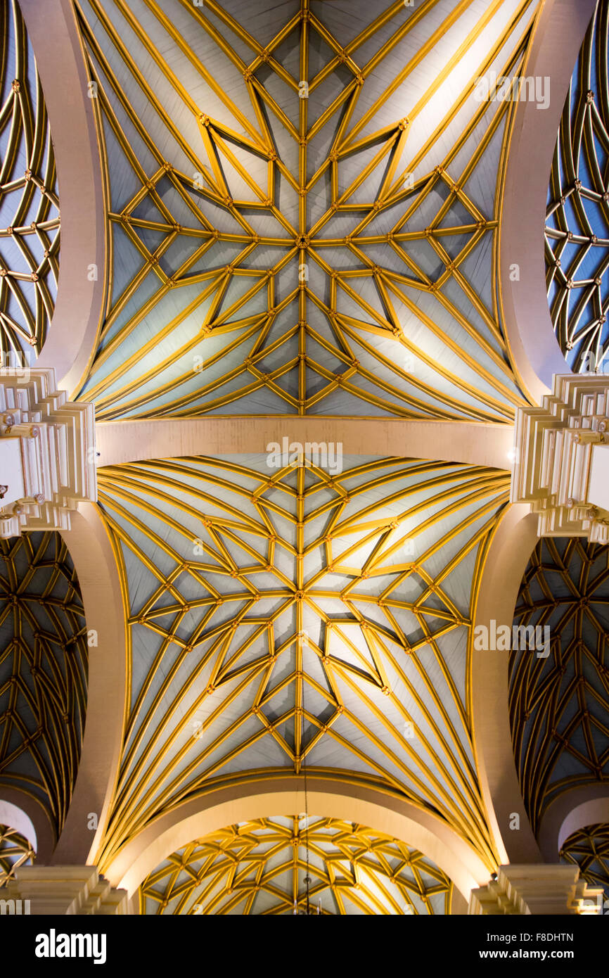 Interior lima cathedral lima peru hi-res stock photography and images ...