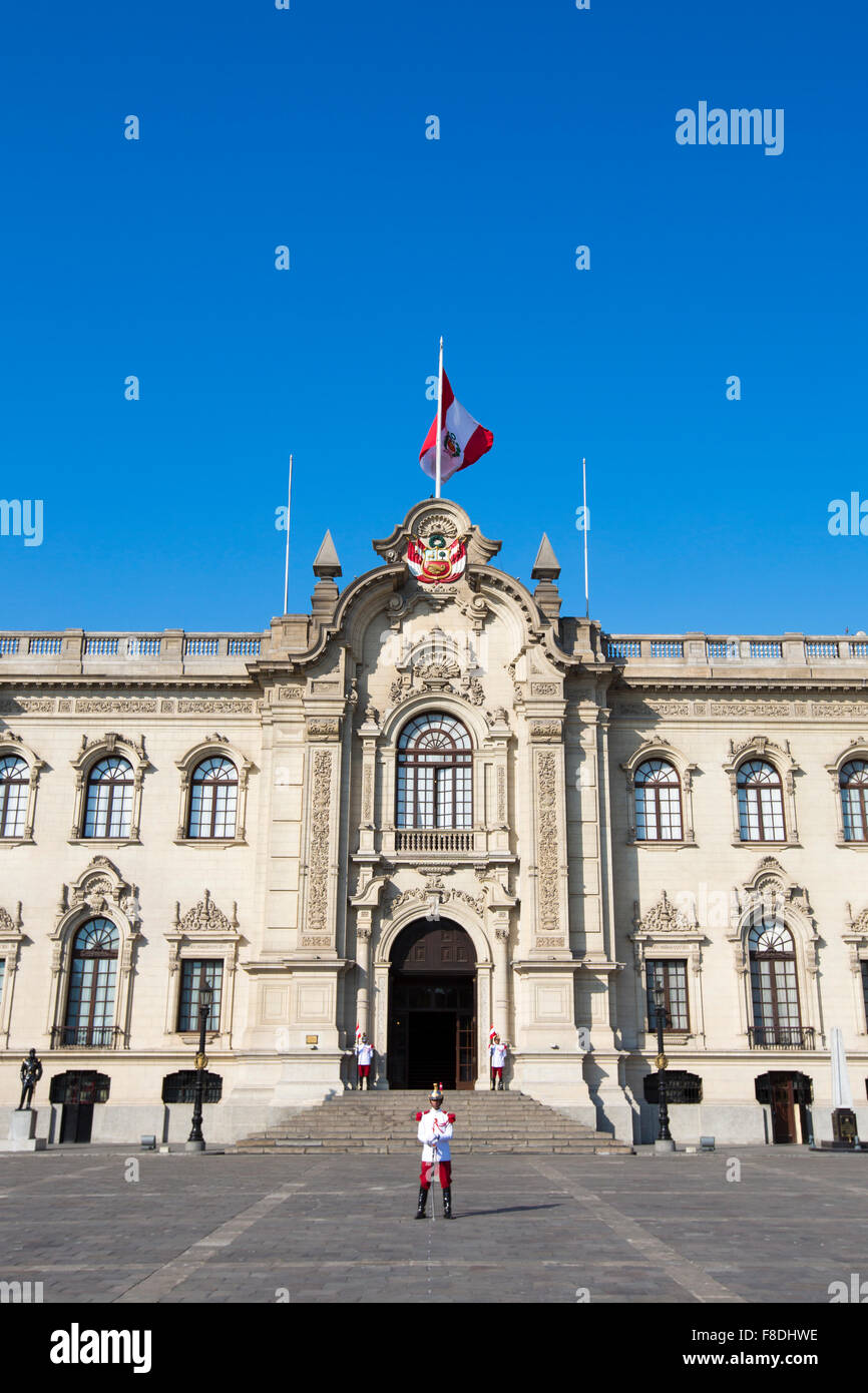 Peru president palace guard hi-res stock photography and images - Alamy