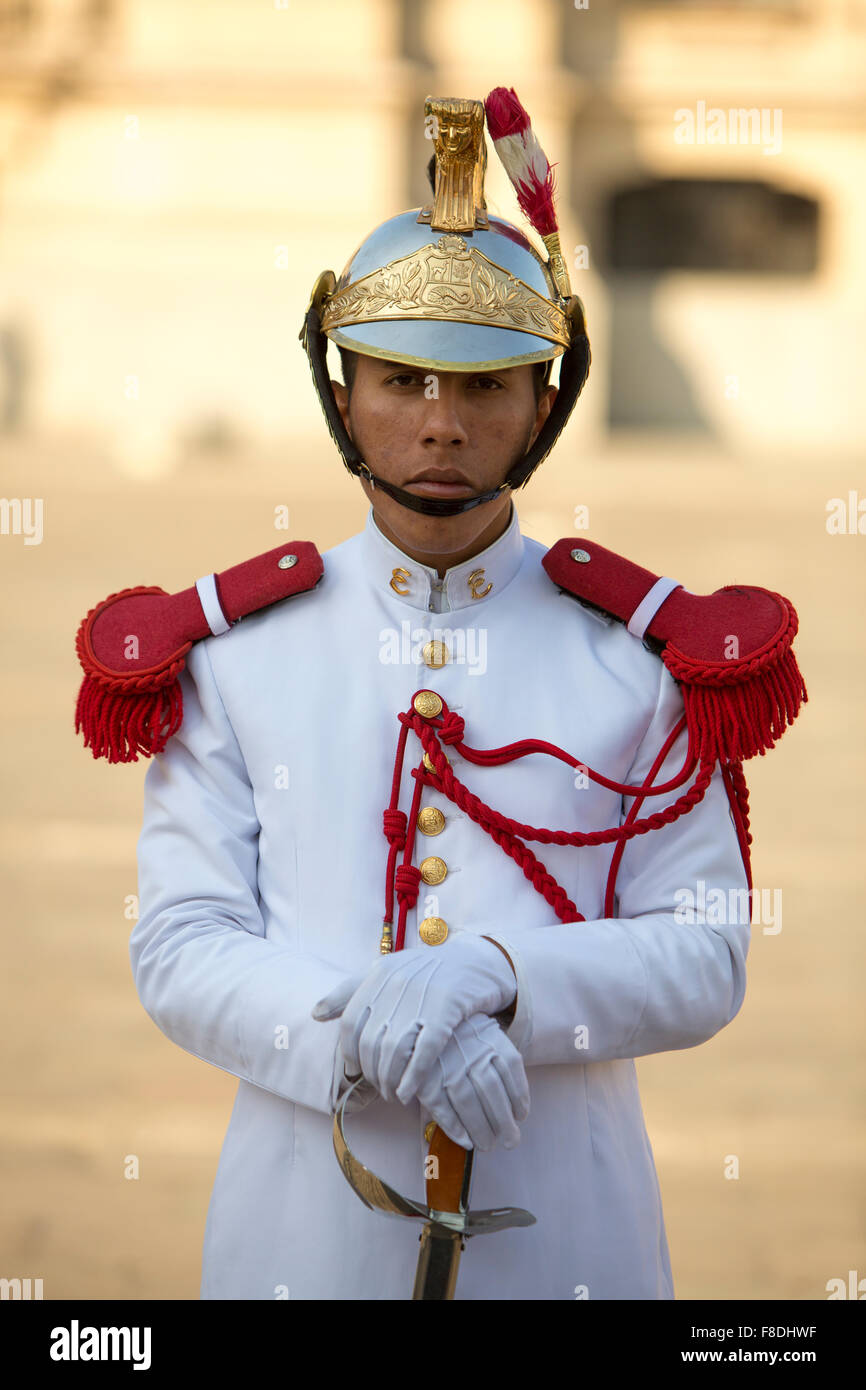 President Palace guard at work in historic center, Lima Stock Photo - Alamy