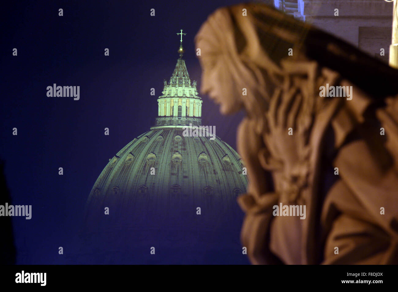 Vatican. 9th Dec, 2015. Vatican City: the new lighting of the basilica ...