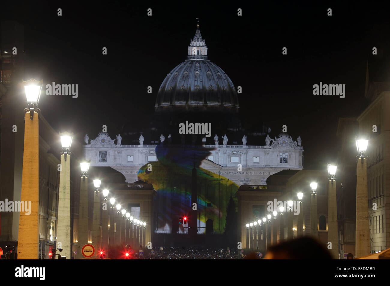 Vatican. 9th Dec, 2015. Vatican City: the new lighting of the basilica ...