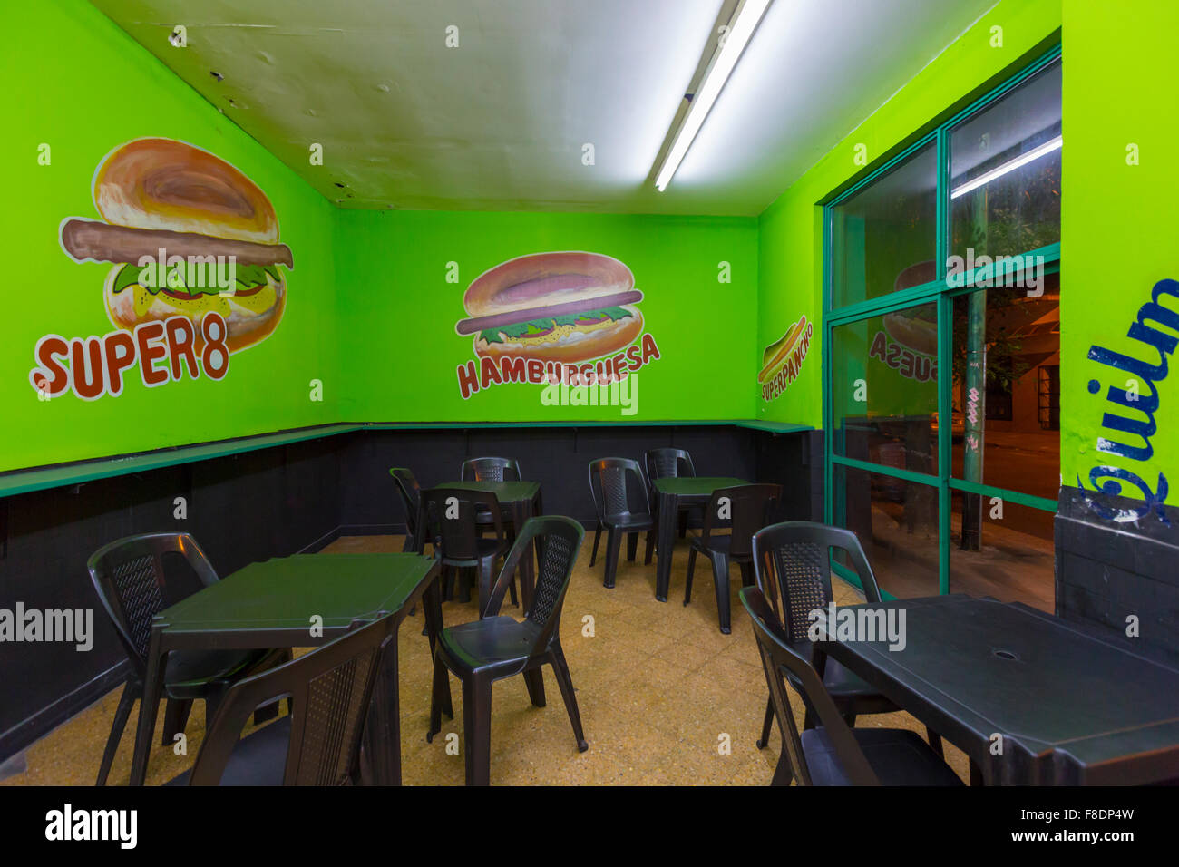 Empty fast food interior hi-res stock photography and images - Alamy