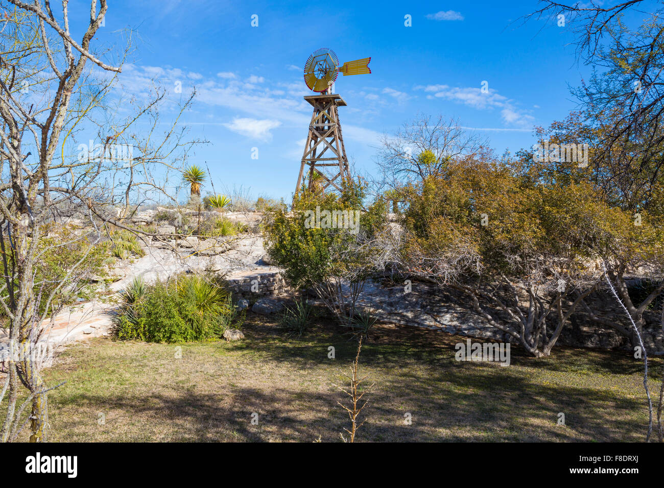 Judge roy bean windmill hi-res stock photography and images - Alamy