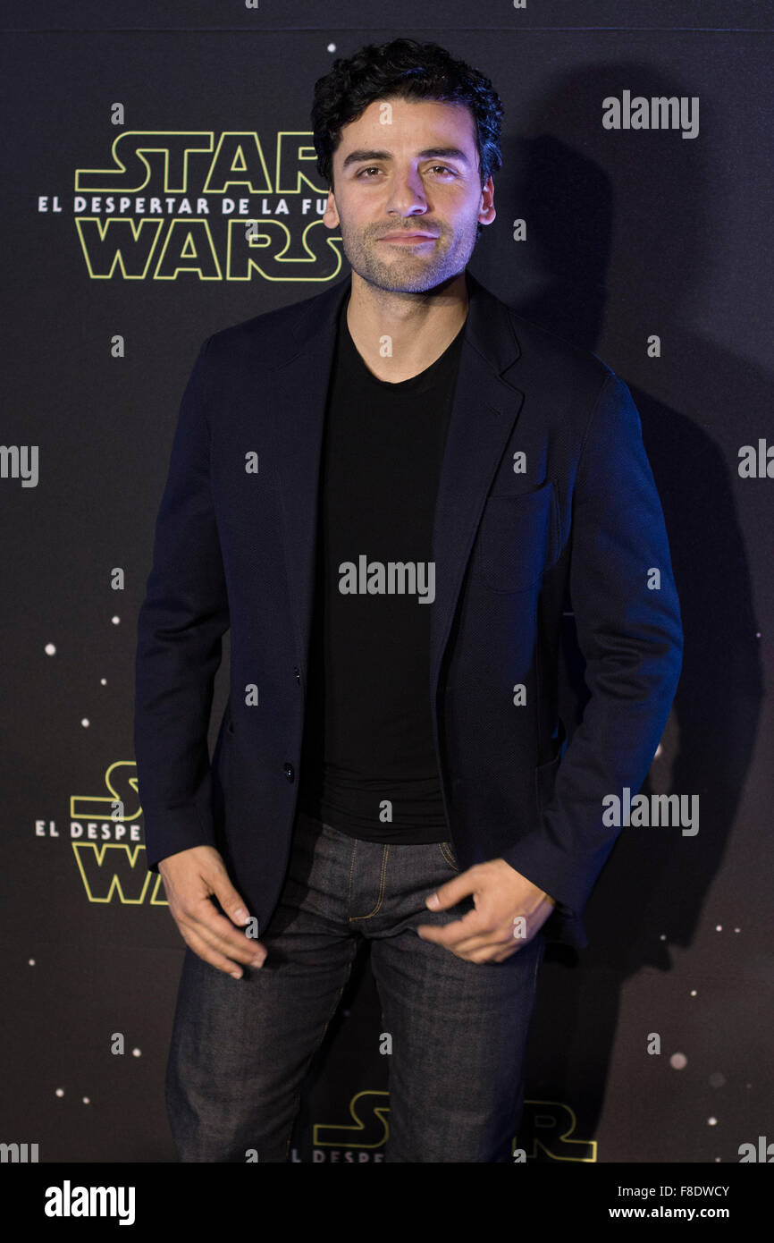 Mexico City, Mexico. 8th Dec, 2015. Actor Oscar Isaac Hernandez poses ...