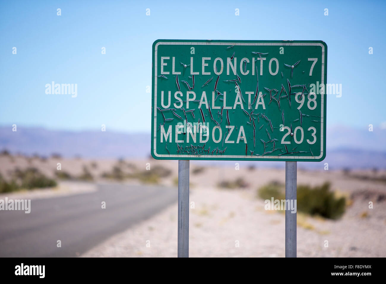 Route 40 old sign road to Mendoza in north of Argentina Stock Photo - Alamy