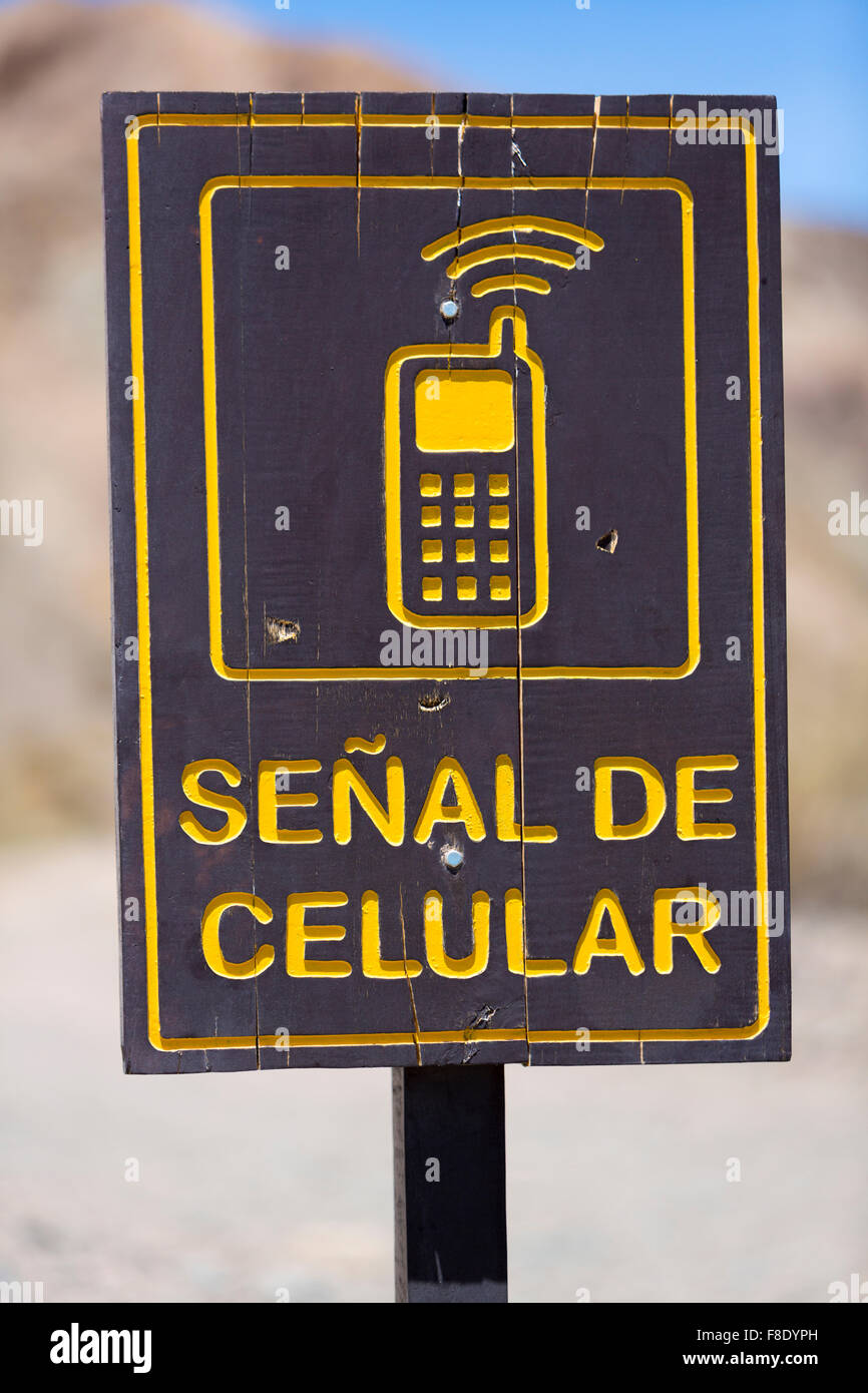 Cellular signal road sign ruta 40 hi-res stock photography and images ...