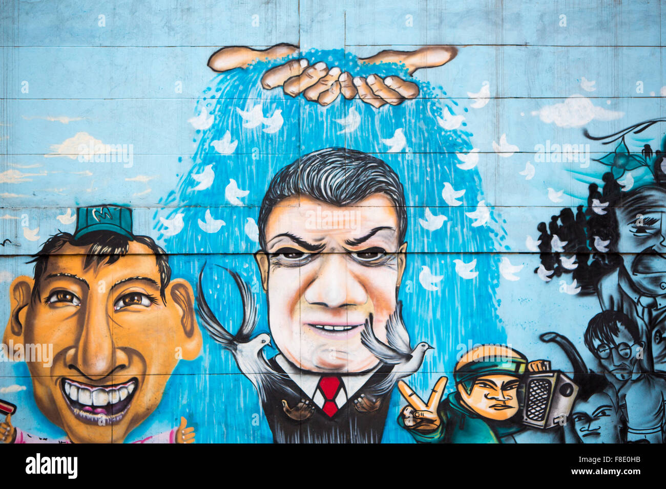 Colombia graffiti bogota hi-res stock photography and images - Alamy