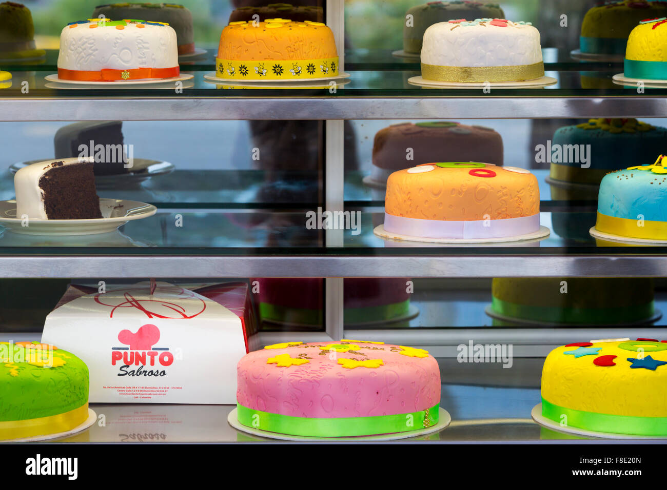 Colorful birthday cakes in bogota hi-res stock photography and images ...