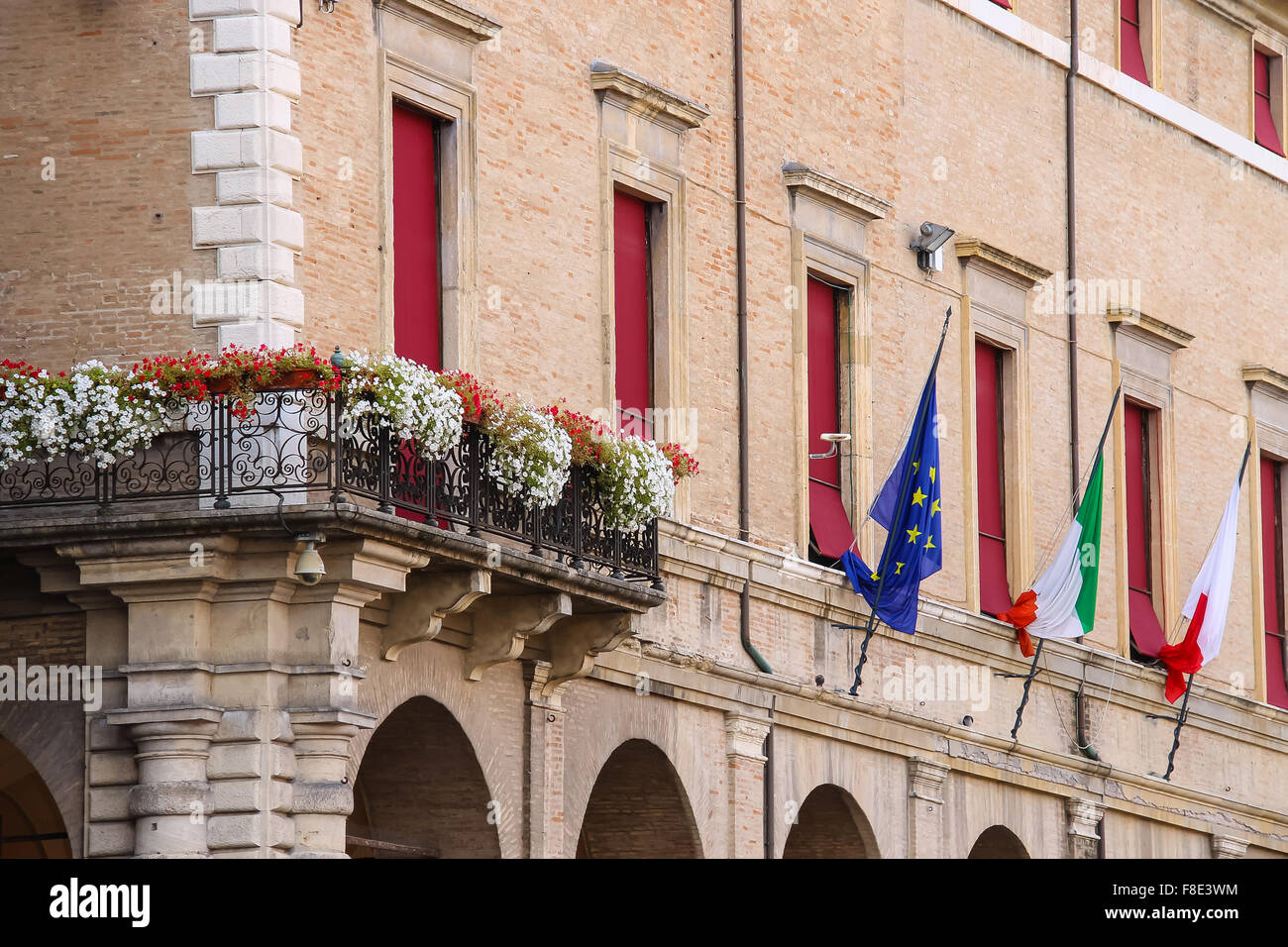 Town hall and piazza cavour hi-res stock photography and images - Alamy