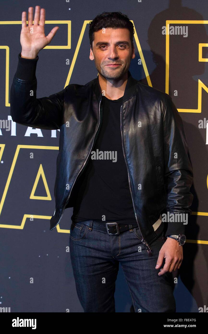 Mexico City, Mexico. 8th Dec, 2015. Actor Oscar Isaac Hernandez poses ...
