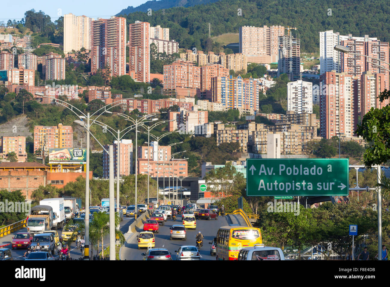 Cityscape traffic sign road poblado hi-res stock photography and images ...