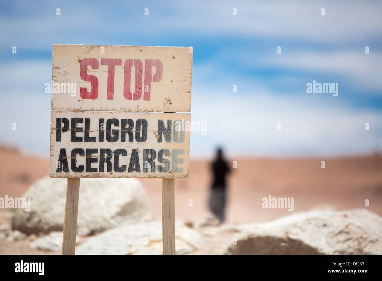 No entry danger death sign hi-res stock photography and images - Alamy