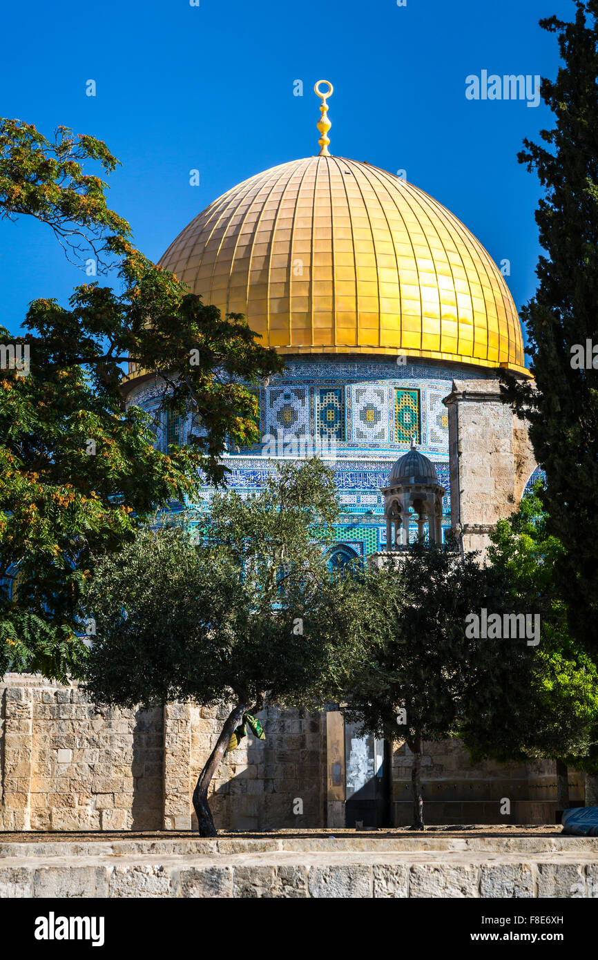 The dome of the Rock, a Muslim shrine on the Temple Mount in the old ...
