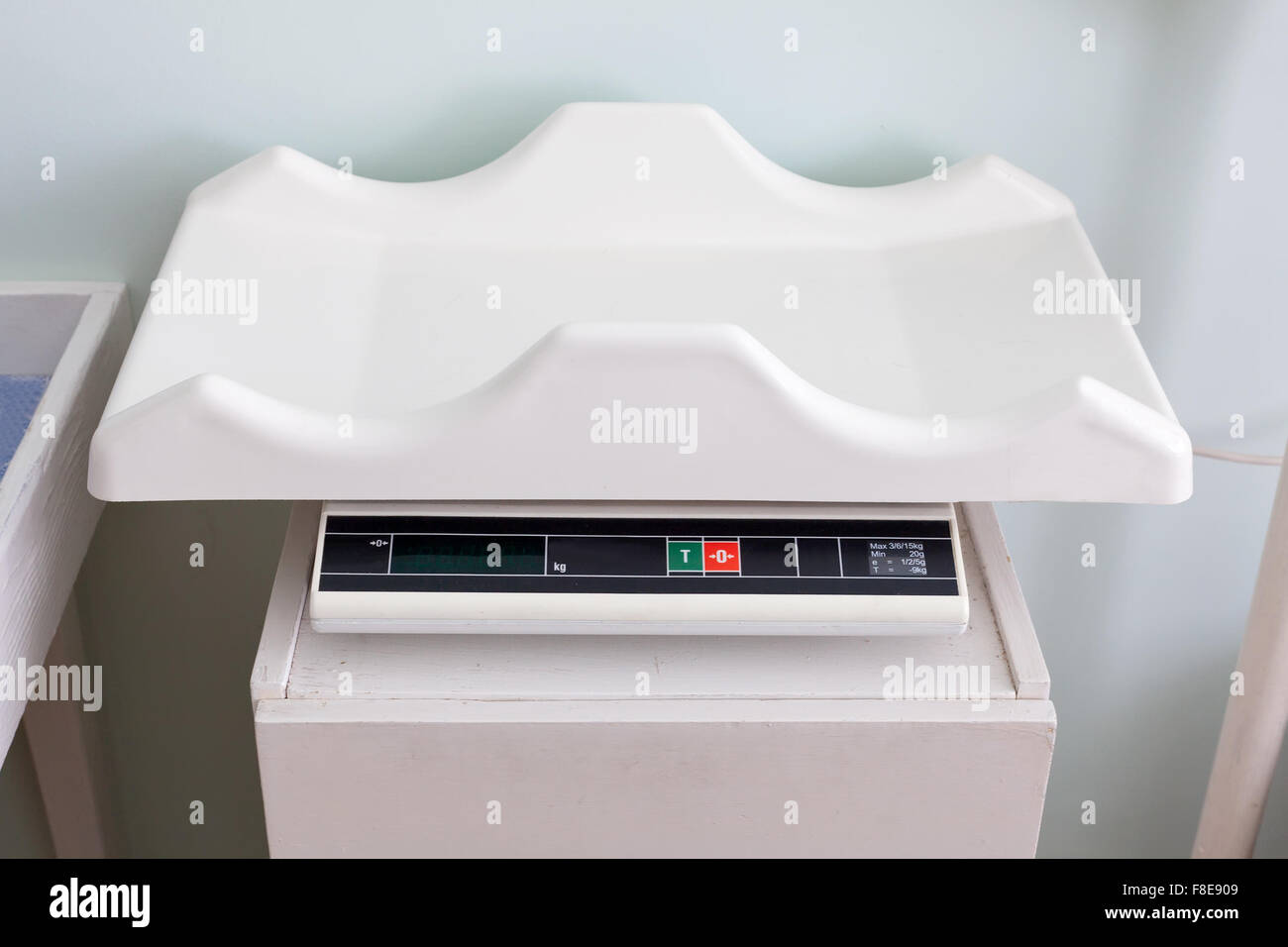electronic baby scale in clinic Stock Photo - Alamy