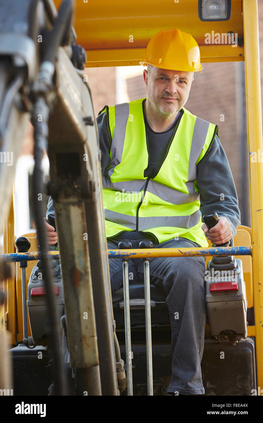 Construction worker smiling on site hi-res stock photography and images ...