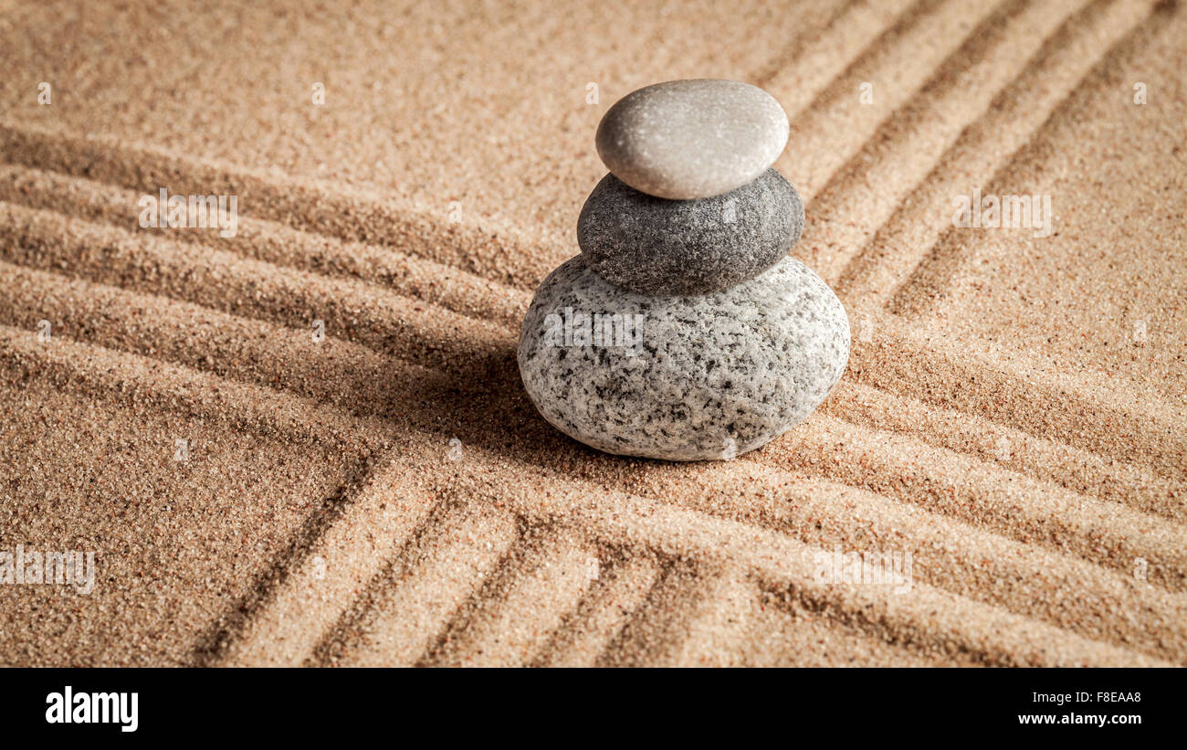 Japanese Zen stone garden Stock Photo - Alamy