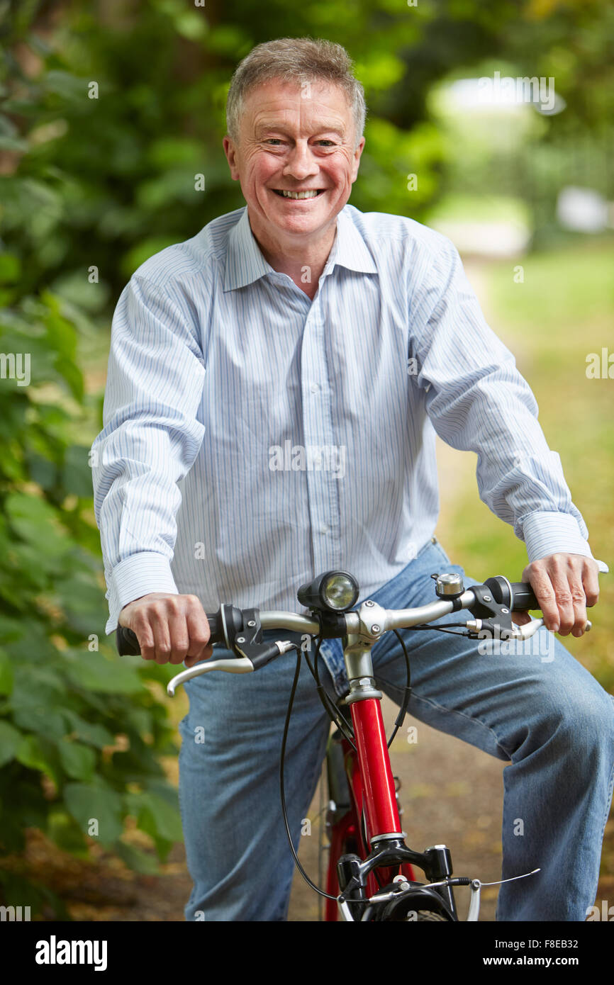 Man with cycle hi-res stock photography and images - Alamy