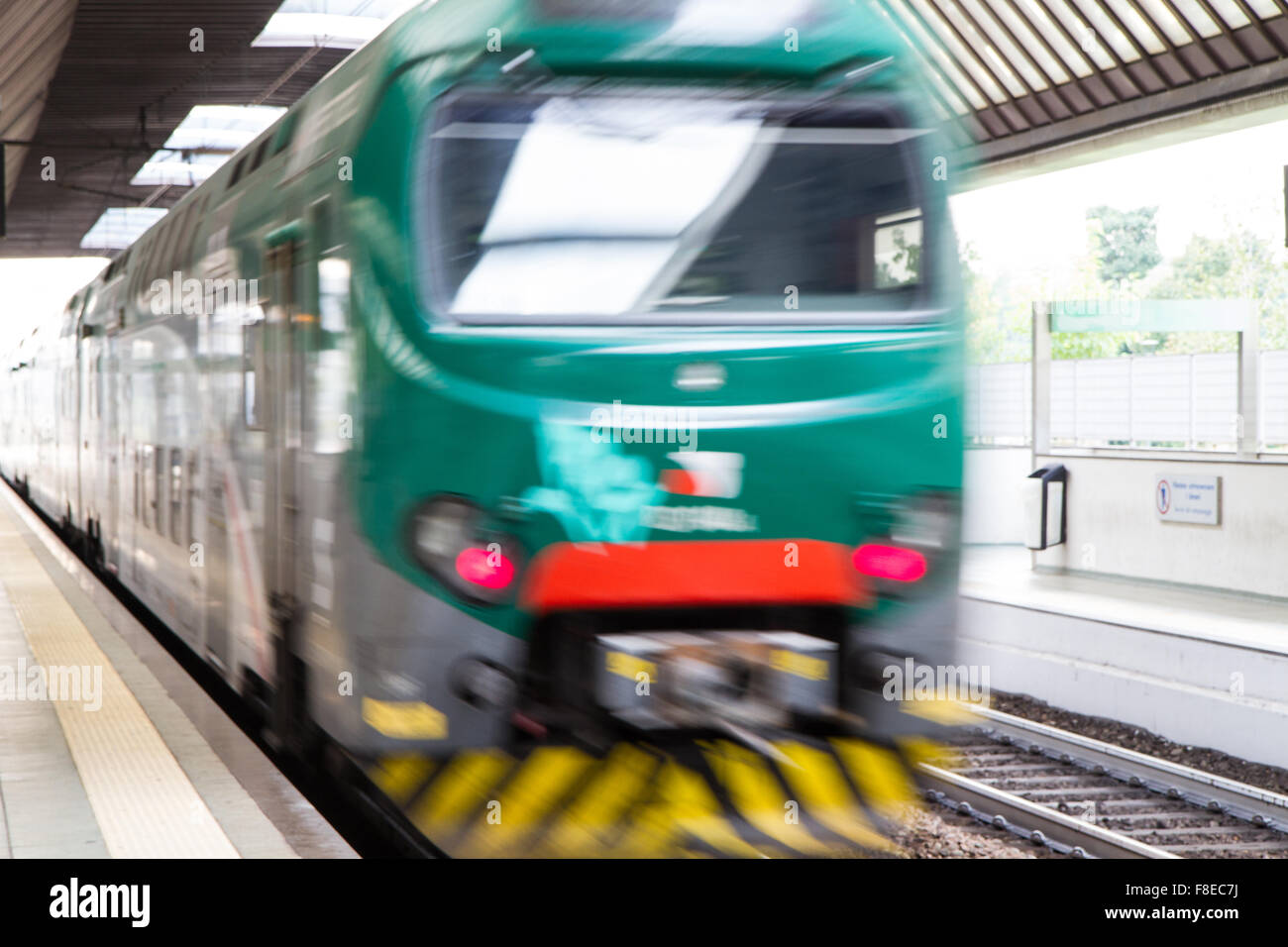 High speed train and fast and motion hi-res stock photography and ...