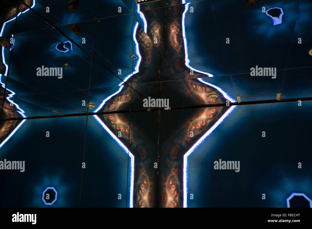 Artistic mirrors hi-res stock photography and images - Alamy