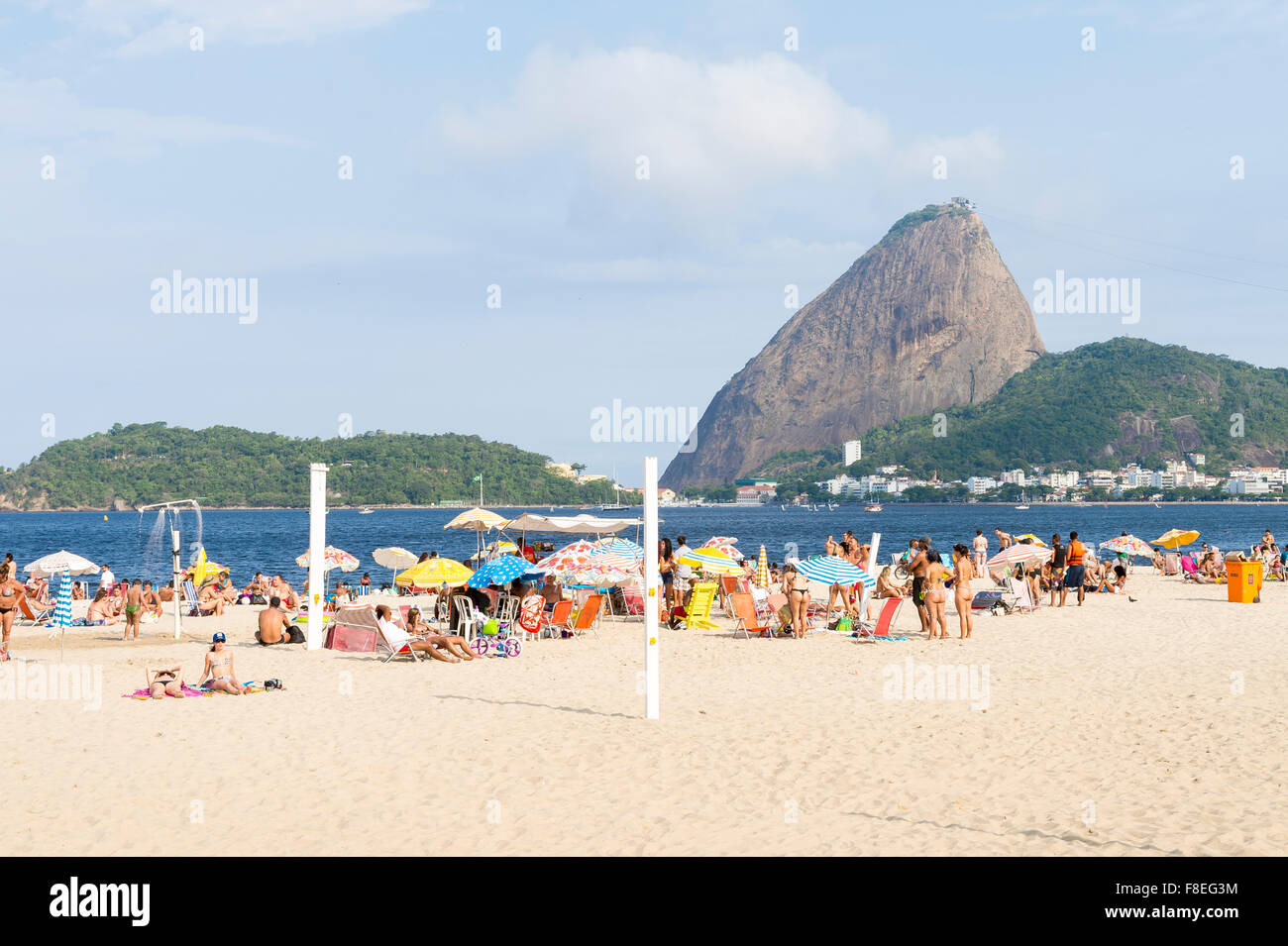 RIO DE JANEIRO, BRAZIL - OCTOBER 17, 2015: Beachgoers gather on ...