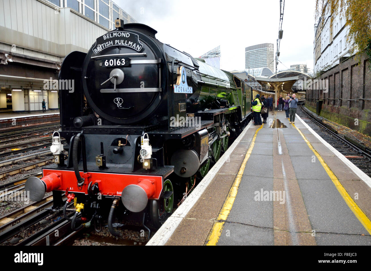 London, England, UK. Victoria Station: The Orient Express pulled by the ...