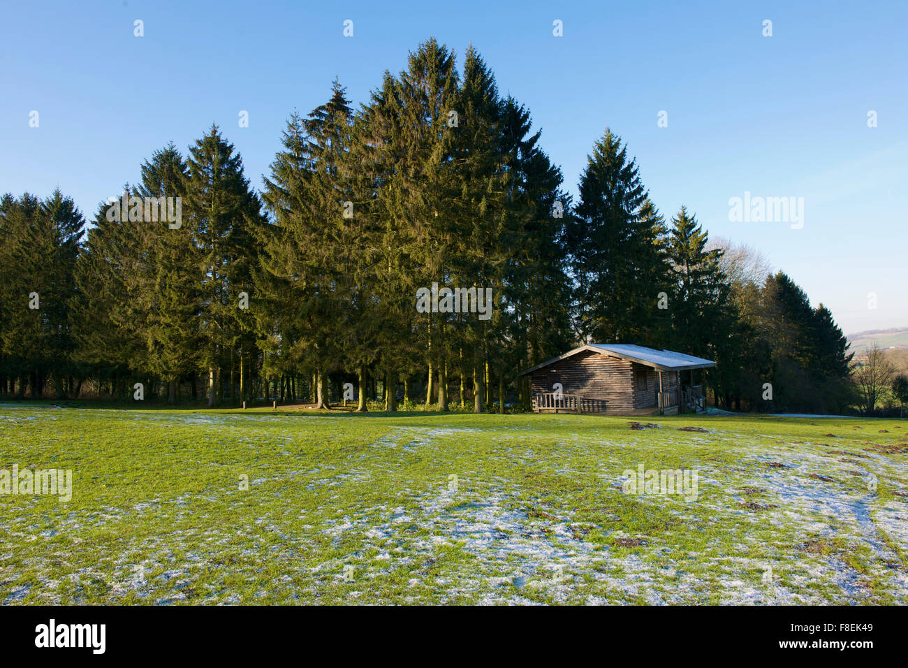 A wintery scene on an early frosty morning in December Stock Photo - Alamy