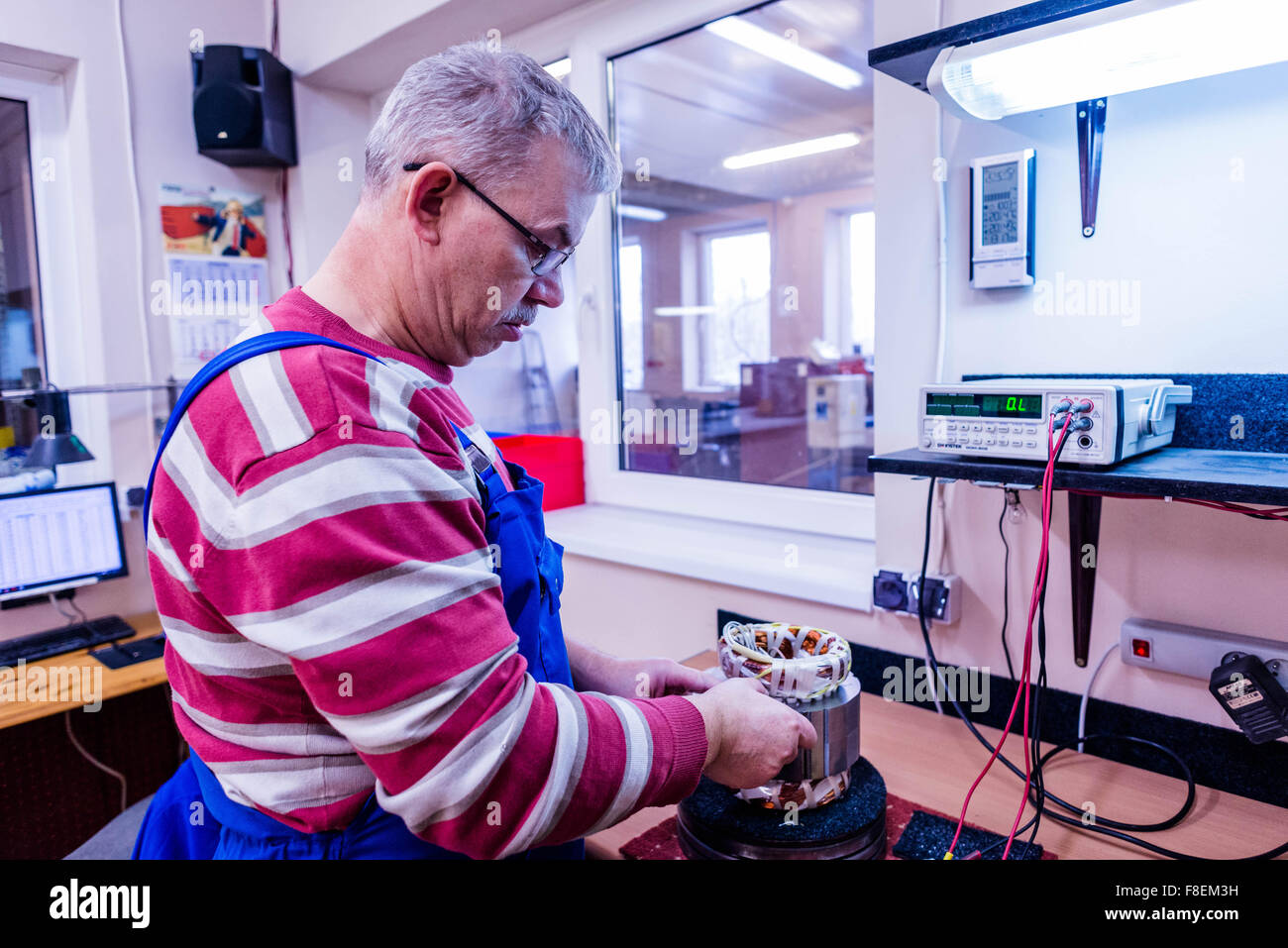 Current checking machine hi-res stock photography and images - Alamy