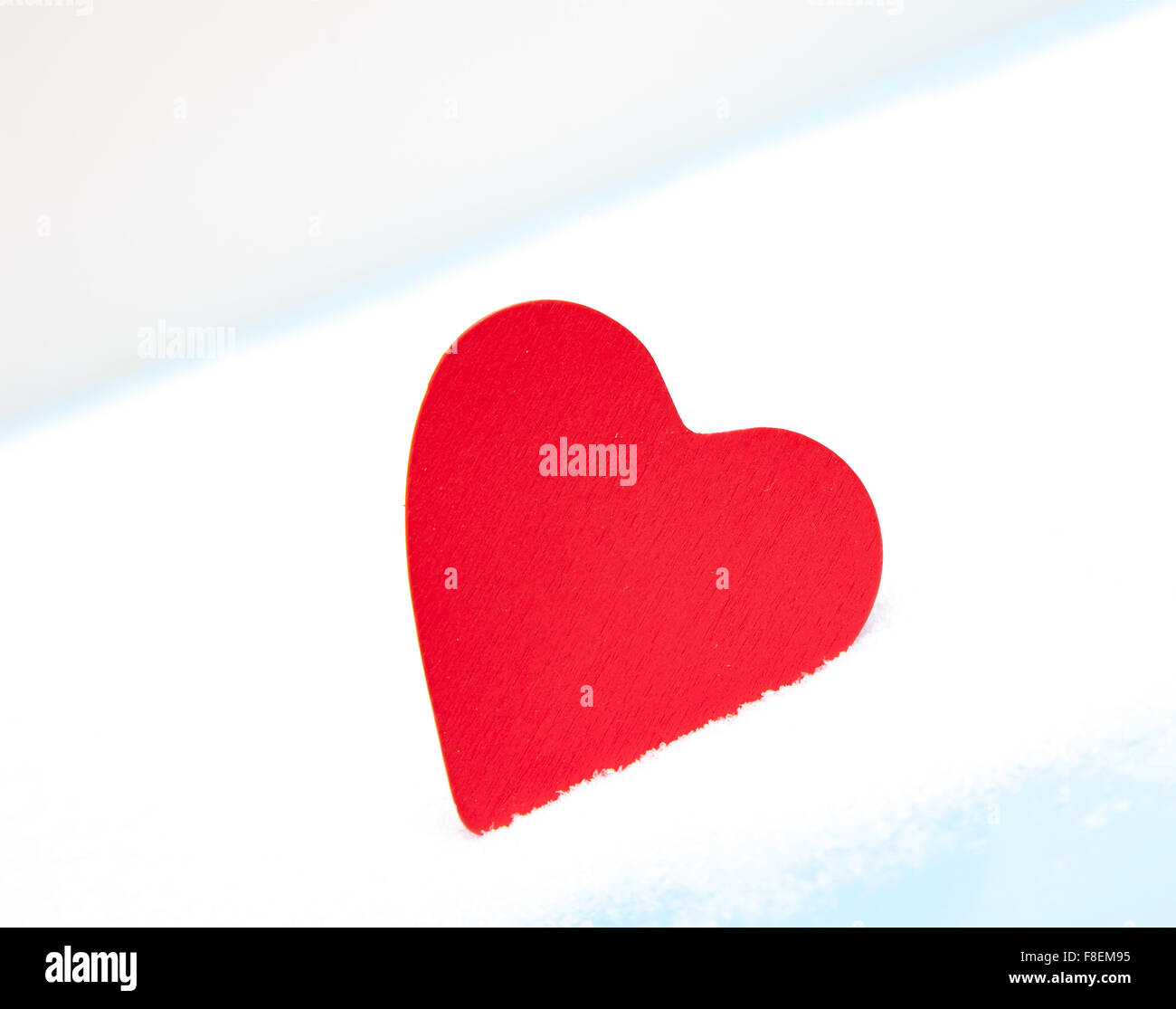 Heart of snow hi-res stock photography and images - Alamy