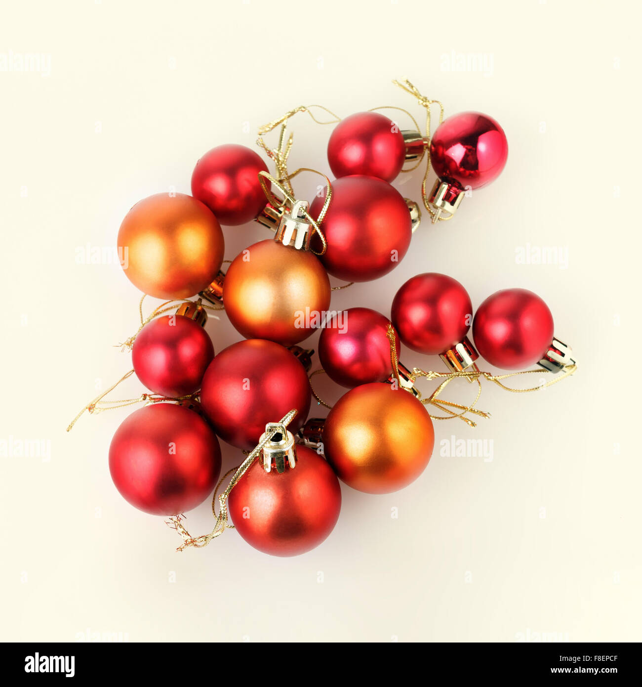 Orange christmas balls hi-res stock photography and images - Alamy