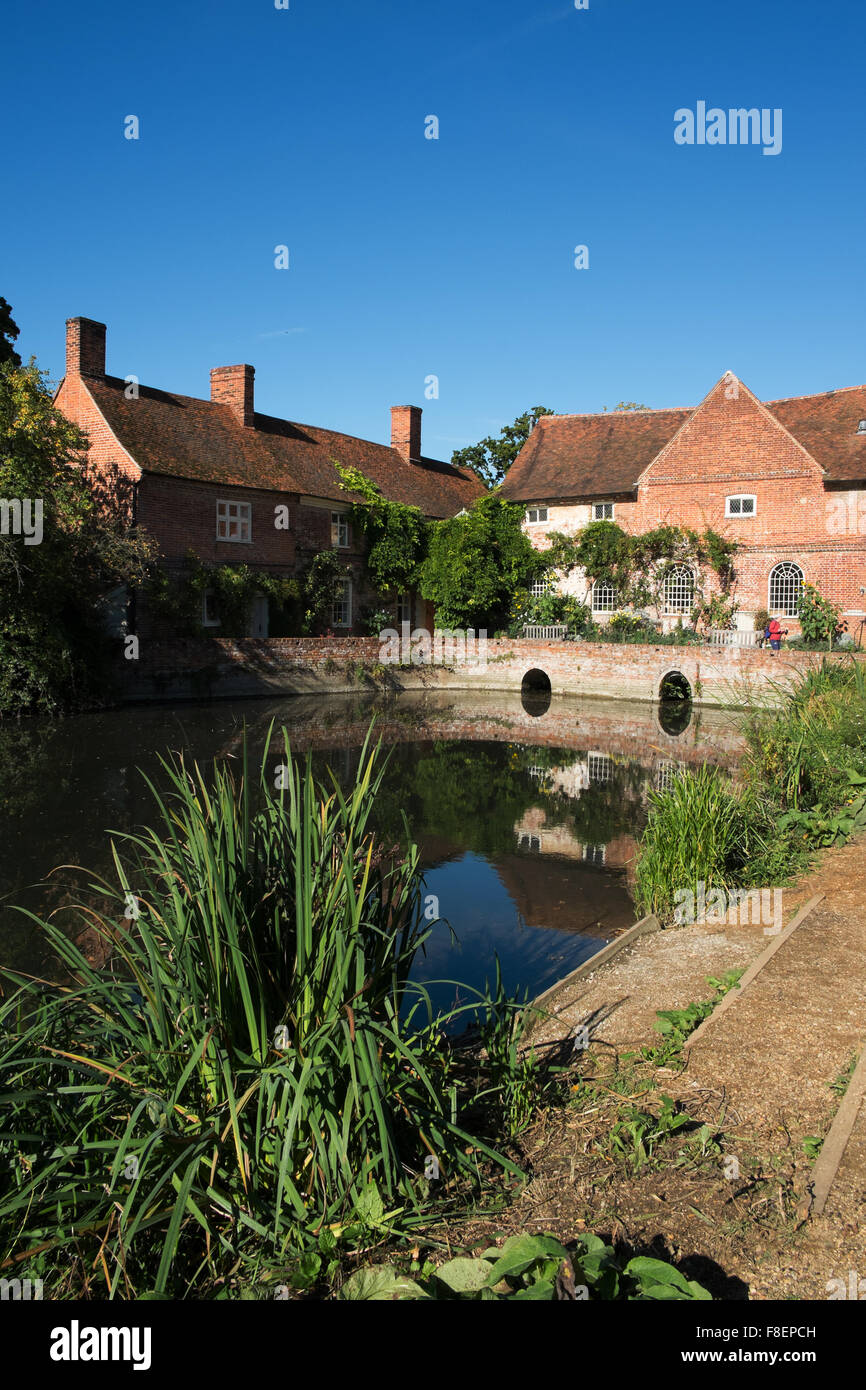 Flatford mill hi-res stock photography and images - Alamy