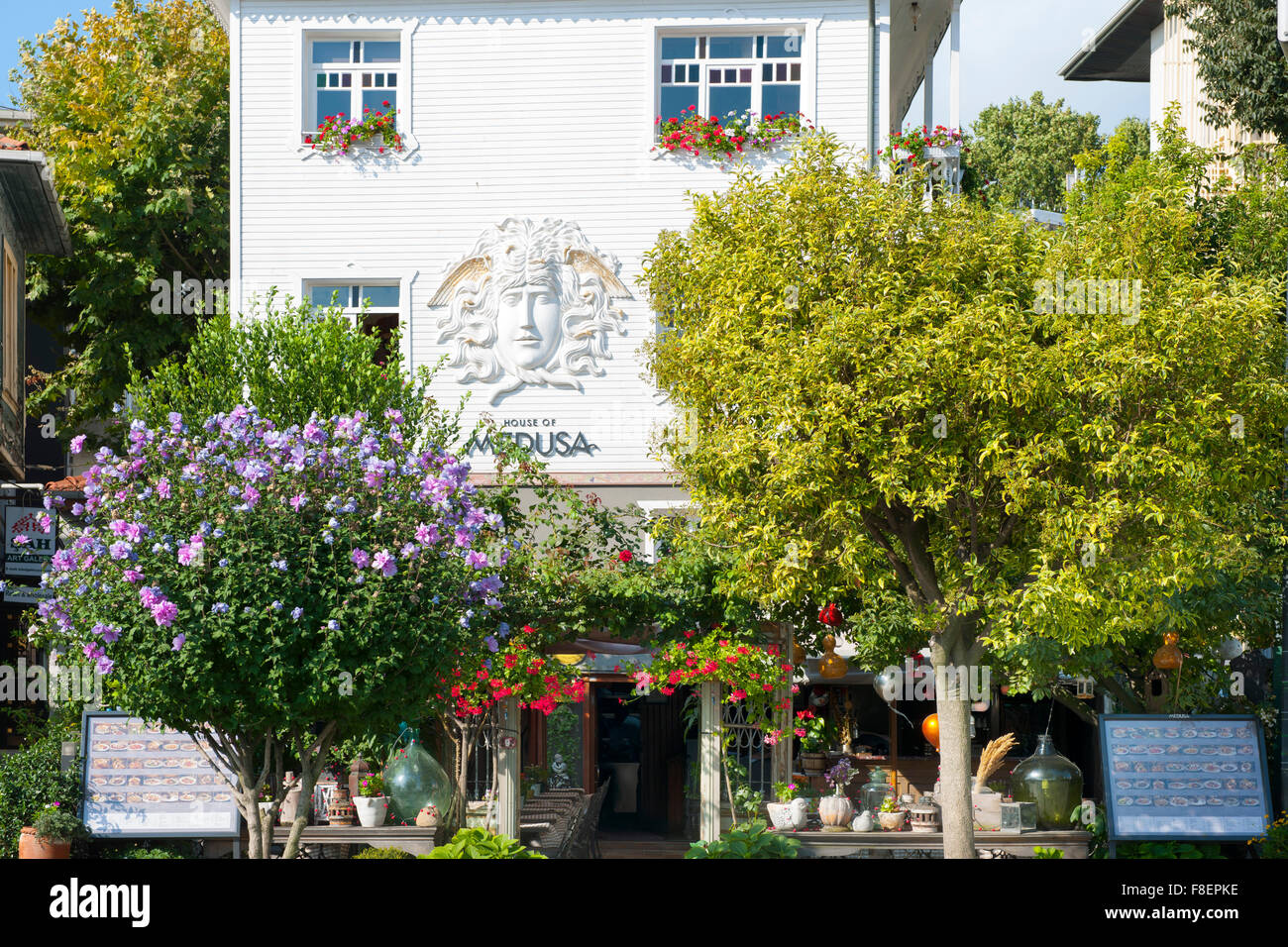 Restaurant medusa hi-res stock photography and images - Alamy