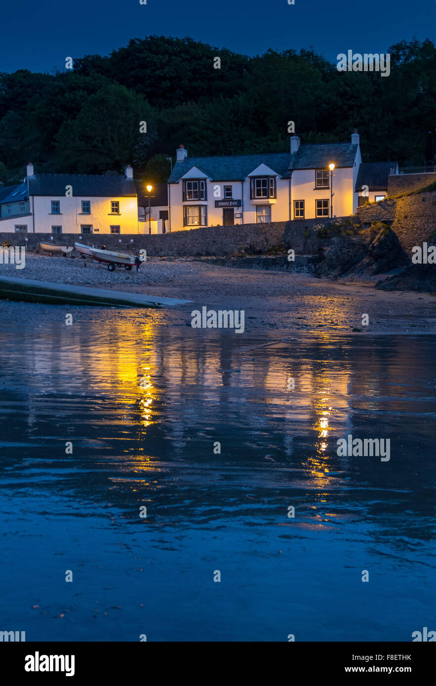 Swan Inn, Little Haven, Pembrokeshire, Wales Stock Photo - Alamy